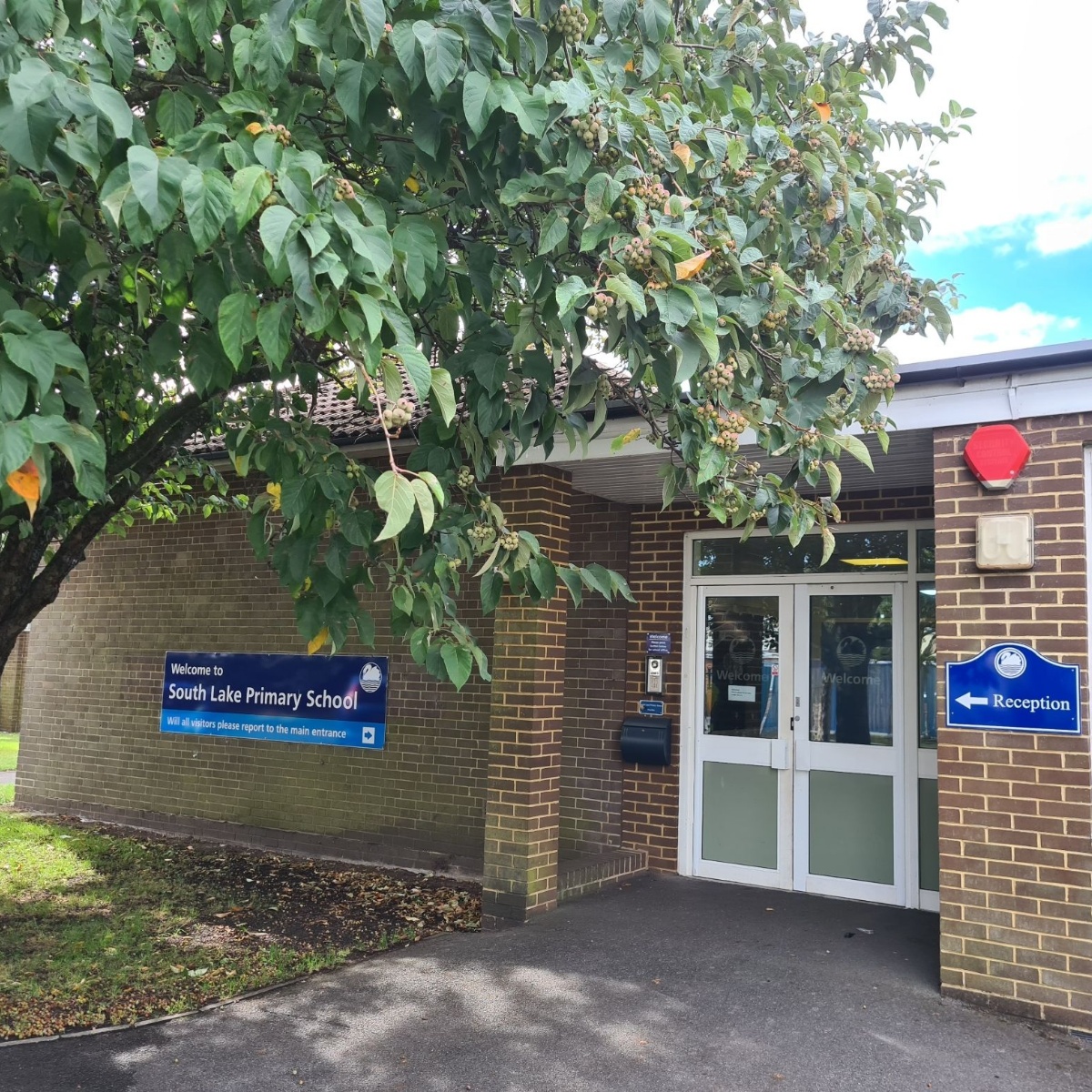 South Lake Primary School - Welcome Back!